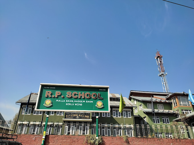 R.P. SCHOOL MALLA BAGH (Girls Wing)