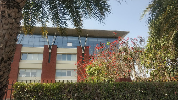 Smart Wonders School